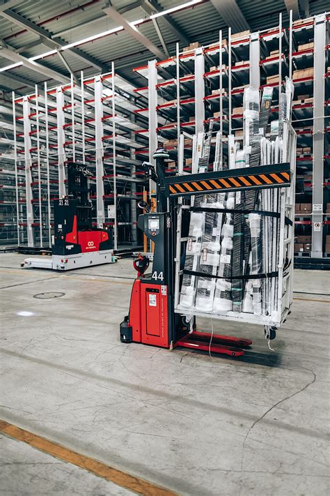 Everything From A Single Source 60 Years Of Expertise In Transport