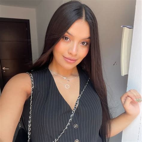 Luisa María Lms 0507 • Threads Say More