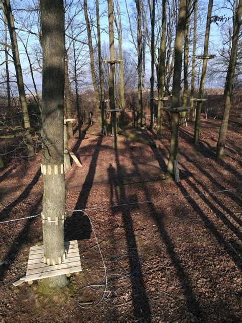 Zdjęcia z budowy Parku Linowego w Turawie Opole Linolandia Park