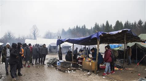Bosna Hersek teki düzensiz göçmenlerin ağır koşullarda yaşam mücadelesi