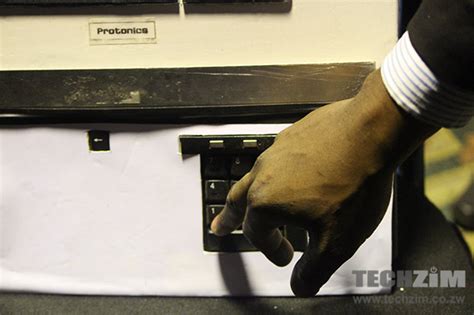 HIT Dropout Builds Functional Airtime Vending Machine Prototype From