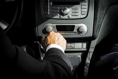 Hábitos que estragam o carro veja quais são os piores