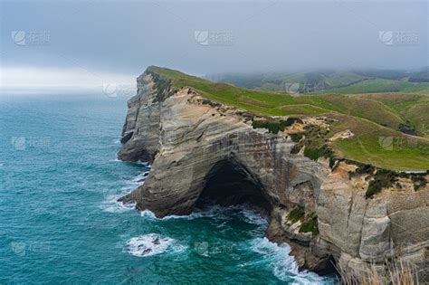 阿贝尔塔斯曼国家公园，塔斯曼区新西兰南岛，一个壮观的崎岖的海岸线在弗韦尔角在新西兰。