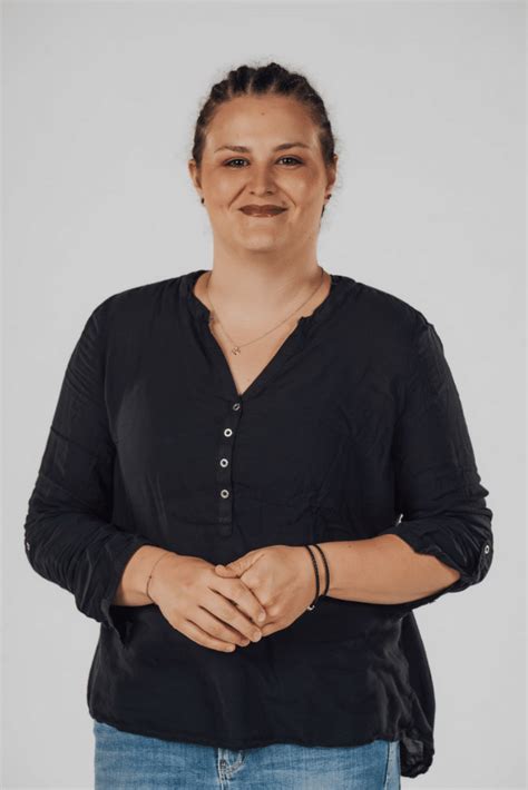 Spoznajte Tekmovalce šova Kmetija 2023 Sketadigital