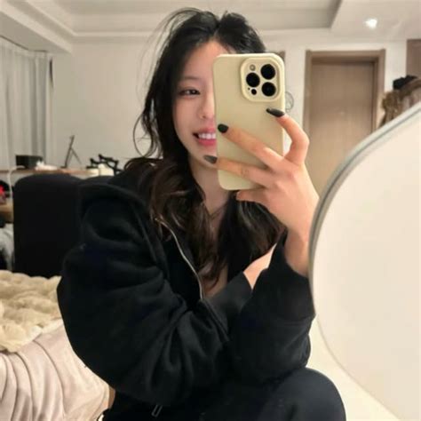 笑死 還記得第一次在脆上約到的經驗 我在上面 🤦🏻‍♀️：有進去嗎 👨🏻：有啊 好尷尬 他還很正經的回答我 拜託一下 有9公分再來跟我約