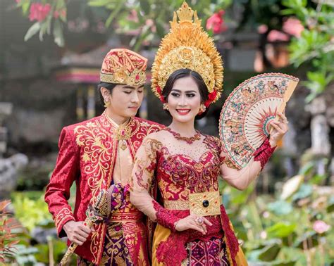 Terlengkap 13 Pakaian Adat Bali Beserta Penjelasannya