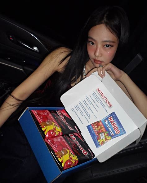 🏻🤓데일리 푸드 뉴스 ⭐️ 데푸뉴😎💅🏻 제니 맛 하리보 선물 받은 김제니 ️‍🔥 젠득이는 잘난게 죄라면 무기징역… 🤓 제니가