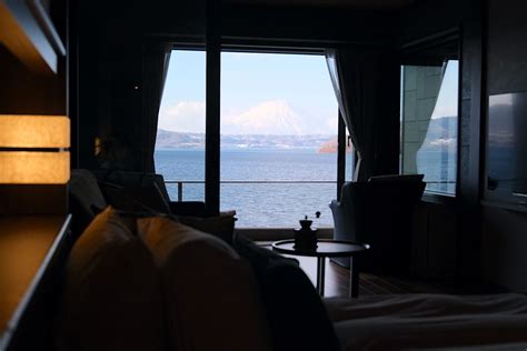 青と白の絶景と、野趣あふれる秘湯。冬こそ道央地方で非日常を味わいに行こう Tabipponet