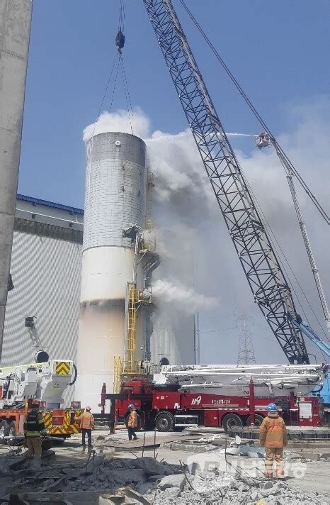 광양국가산단 내 Sng공장 냉각탑 철거 중 화재