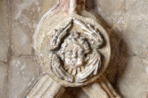 FOTOGRAFIAS DEL MUNDO GLIPTOLOGÍA Claves Arquitectónicas del Claustro del Monasterio Señora de