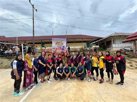 Karolin Buka Turnamen Voli Idul Fitri Cup SUARAKALBAR CO ID