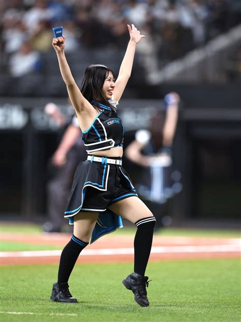 【日本ハム】限定コスできつねダンス披露！sns「きつねダンス放送するnhkさん優秀」 プロ野球写真ニュース 日刊スポーツ