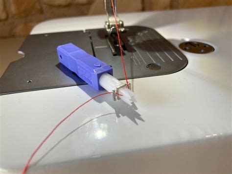 【便利グッズ紹介】ミシン針専用糸通し器 ソーイングスクエア
