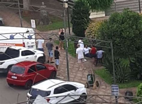Carro Perde Controle E Atropela Pedestres Em Cima Da Calçada No Rs