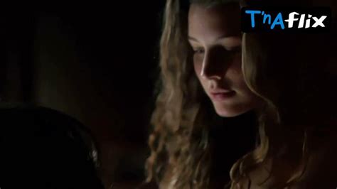 Piper Perabo Breasts Lesbian Scene In Lost And Delirious