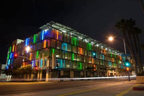 The Biq Building The Worlds First Full Scale Bioreactive Façade