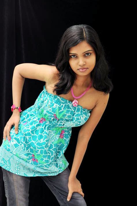 Sri Lankan Actress Model Hot And Sexy Sri Lanka Actress Chami Dilrukshi