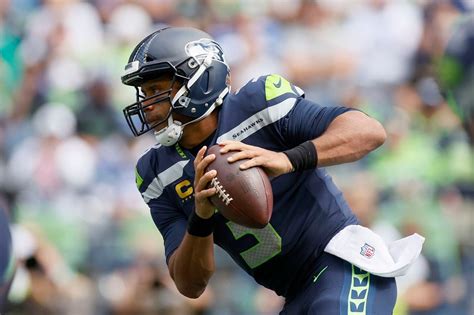 Seahawks Implode In Spectacular Fashion Fall To Tennessee Titans 33 30