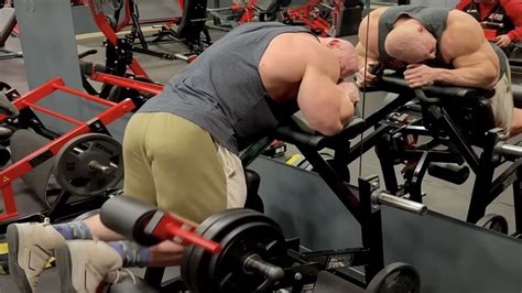 Bodybuilder Michal Križánek Shreds His Legs And Abs Just Weeks Before