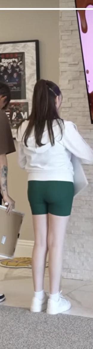 She So Sexy Im So Hard Rn Rbaeeelyn