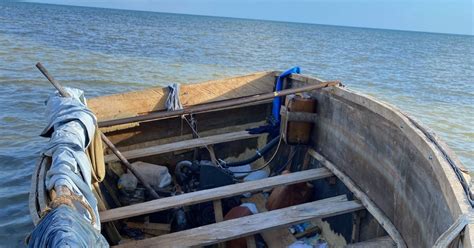 Patrulla Fronteriza De Eeuu Detiene 15 Balseros Cubanos Tras Arribar