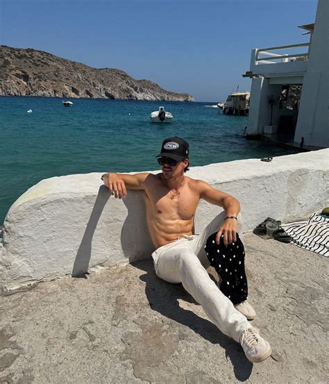 Alexissuperfans Shirtless Male Celebs Noah Beck Shirtless Ig Pics