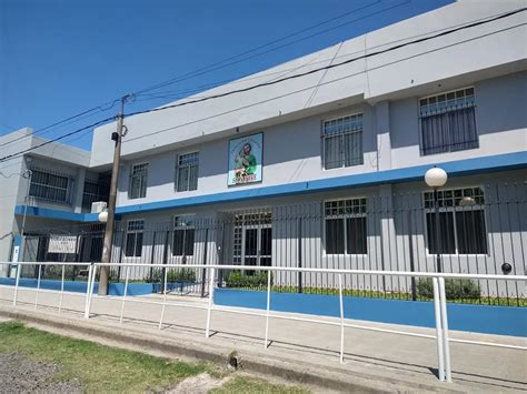 La Fachada De La Escuela San José Luce Sus Nuevos Colores