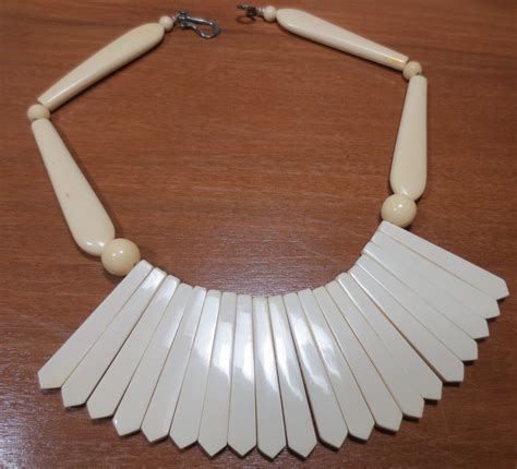 Bakelite Ivorine Necklace Made From Utensil Handles Collectors Weekly