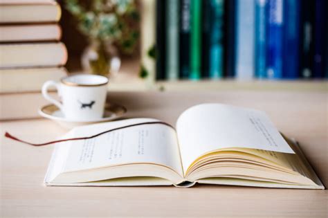 読書のメリットは何？本を読んでさまざまなスキルを身に付けよう おしゃれ照明器具ならmotom