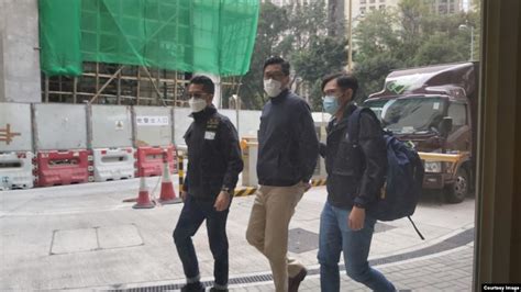 Voa：香港警方大搜捕53名民主派人士 涉去年35初选颠覆中国国家政权 议报