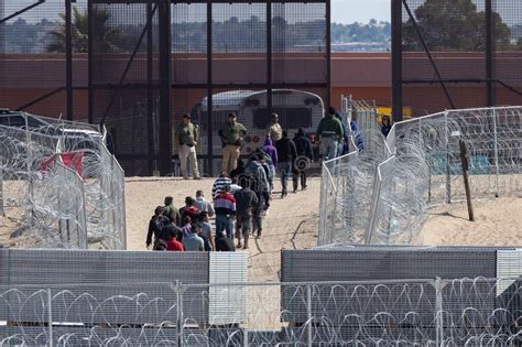 Latin American Migrants At Us Border Editorial Photo Image Of Juarez
