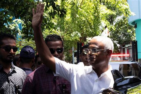 Stop Being Stubborn Ex Maldives President Solih Tells Muizzu To Mend