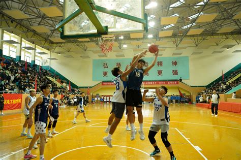 我校举行第六届“力行杯”大学生篮球联赛总决赛暨颁奖典礼 平顶山工业职业技术学院