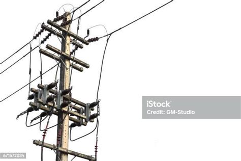 전기 극 전기 철사 흰색 배경에 고립 된 높은 전압에 연결 합니다 0명에 대한 스톡 사진 및 기타 이미지 0명 강철 건설 프레임 Istock