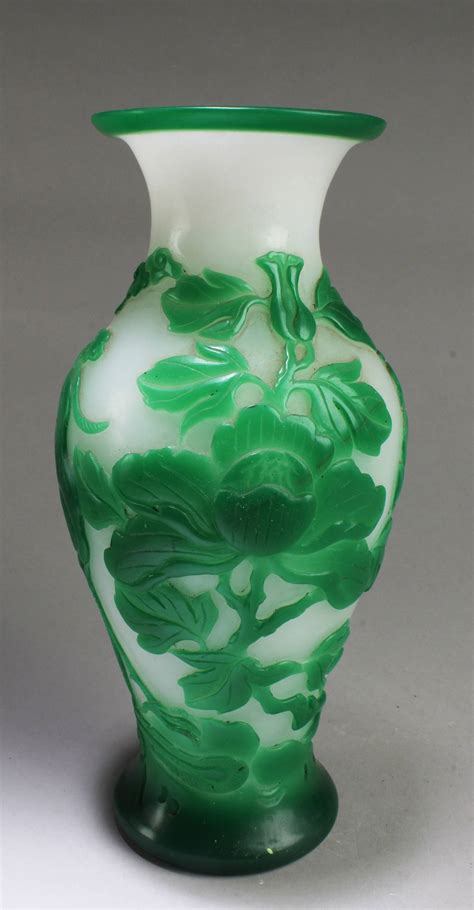 Chinese Peking Glass Vase Auction