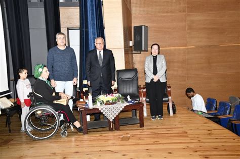 جامعة عين شمس تكرم النائبة السابقة جهاد إبراهيم خلال حملة الأمل مفتاح