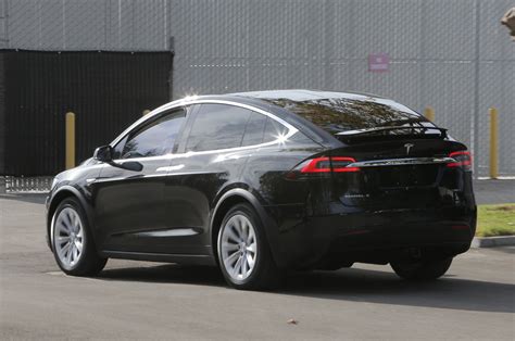2016 Tesla Model X P90d Review