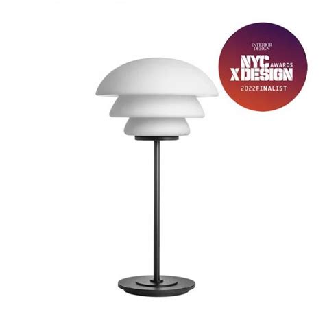 Arkivlampe Hadeland Glassverk Bordlampe håndblåst glass matt hvit
