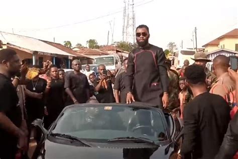 Rev Obofour Storms Father In Law S Funeral In Vintage Car Video Adomonline Com