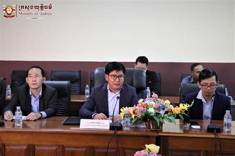 ឯកឧត្តម យ៉ម ផារ៉ូត ក្រសួងយុត្តិធម៌ Ministry Of Justice Facebook