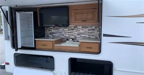 Photos 2015 Forest River Sunseeker Class C Rental In Pottstown Pa