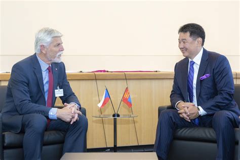 Ерөнхийлөгч У Хүрэлсүх Бүгд Найрамдах Чех Улсын Ерөнхийлөгчтэй уулзав