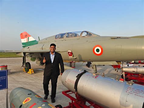 Kanpurs Squadron Leader Subodh Dixit Leads Historic Mig 21 Sendoff
