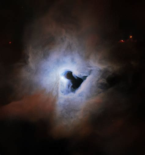 New Hubble Telescope Image Reveals Giant Cosmic ‘keyhole In The