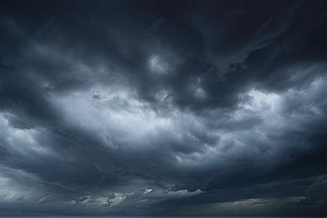 烏云密布的夜空 高分辨率 雲 烏雲背景圖片和桌布免費下載