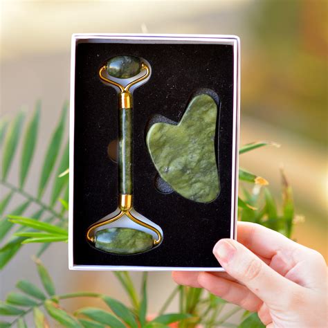 Yeşim Taşı Gua Sha Ve Roller Masaj Seti
