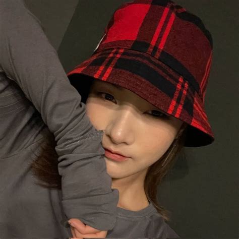 Cai Bing ༊ ·˚ On Twitter Girl Bing Hats