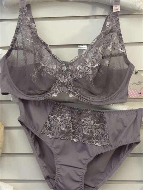 Pretty Bras For Big Breasts Creme Bralee