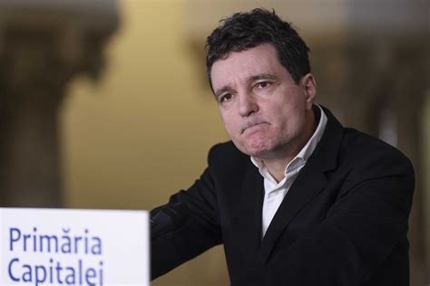 Nicușor Dan nu renunță la candidatură nici dacă intră în cursă Ilie