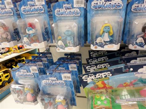 A Day In A Zoiders World Spotted The Smurfs Toys